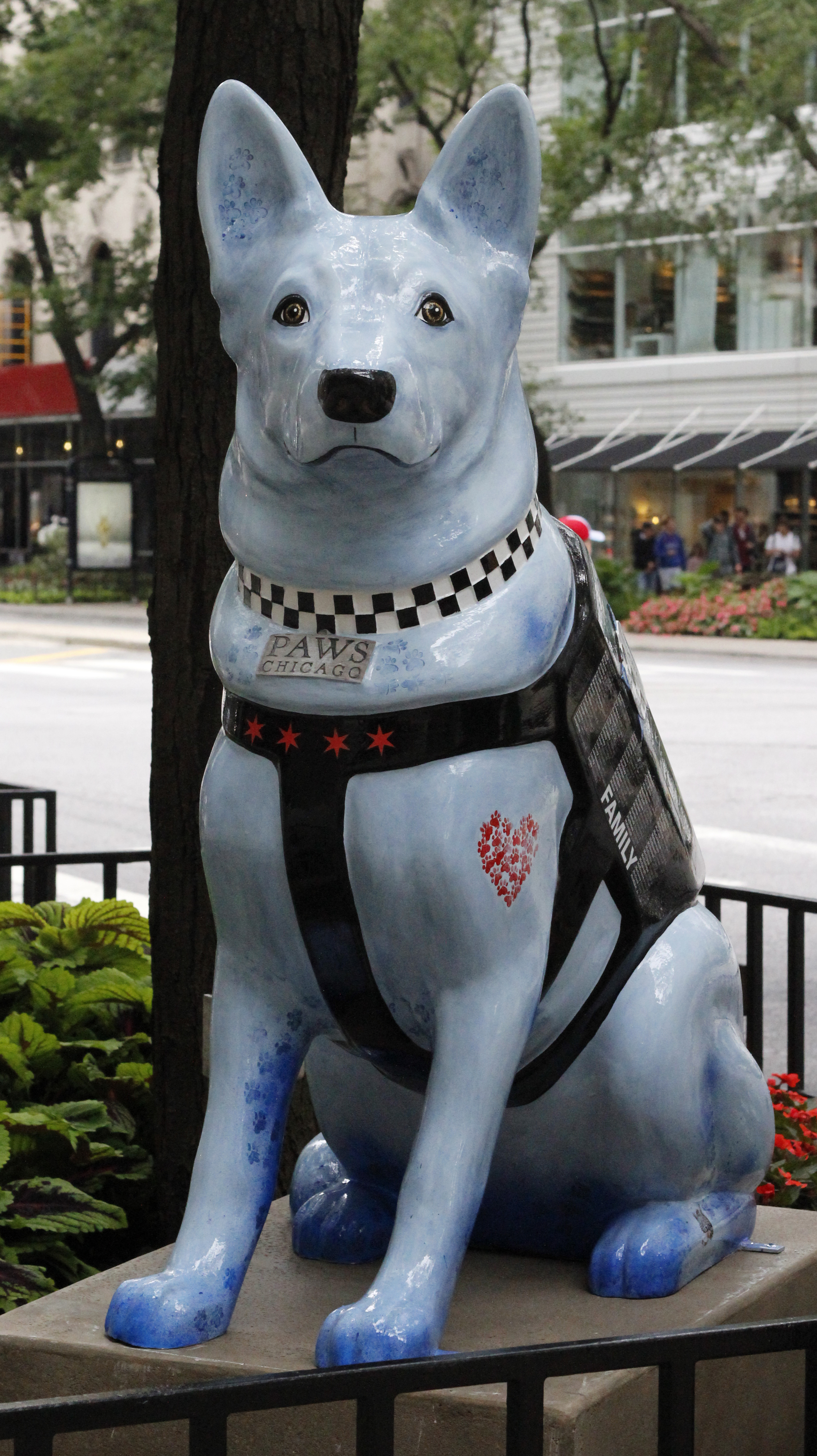 Wolves Owner Donating K9 for Cops Statue to Chicago Police Department ...